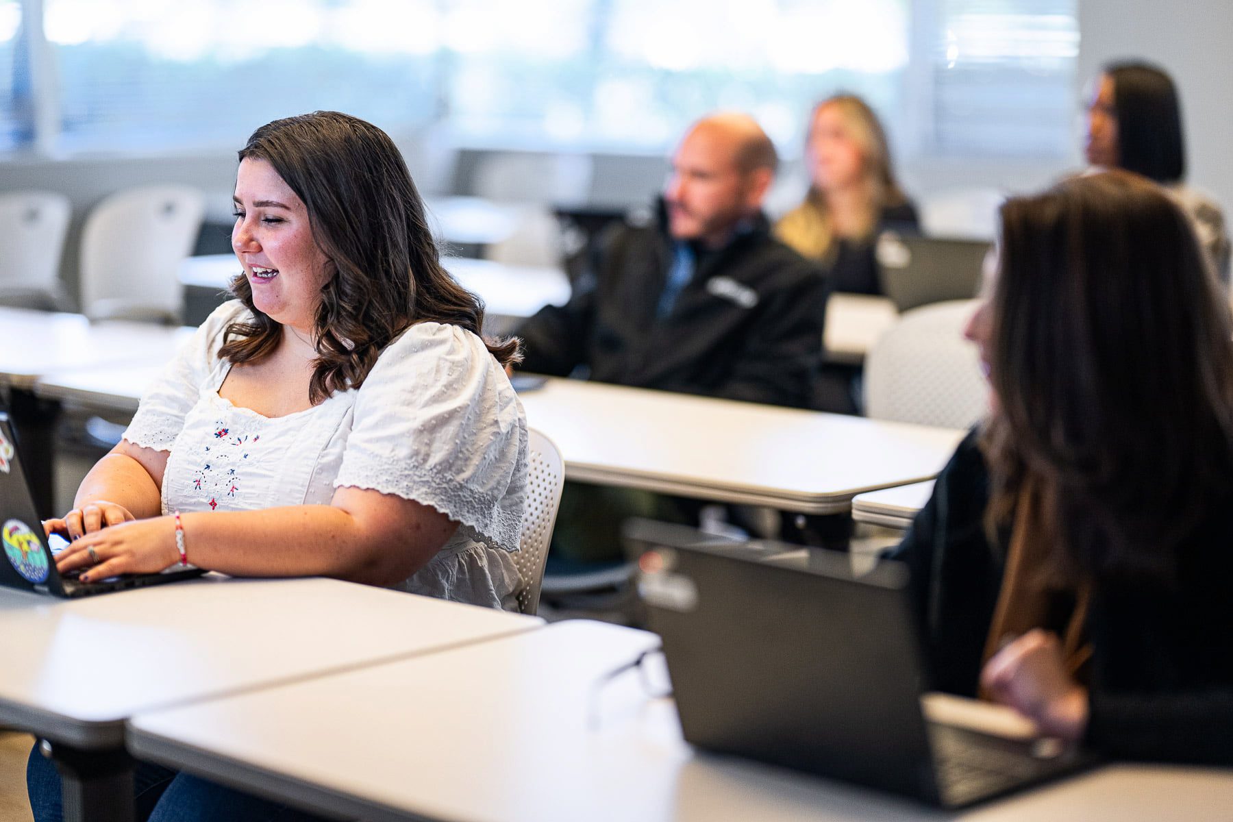 Entry-level and career development programs for graduates | Fidelity ...